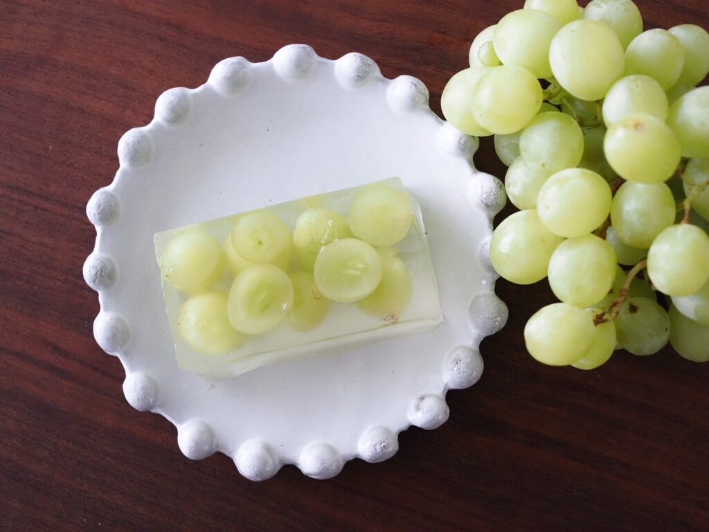 Muscat Jelly! Beautiful Green Grape adventures / マスカットゼリーの夢 | Seasons ...